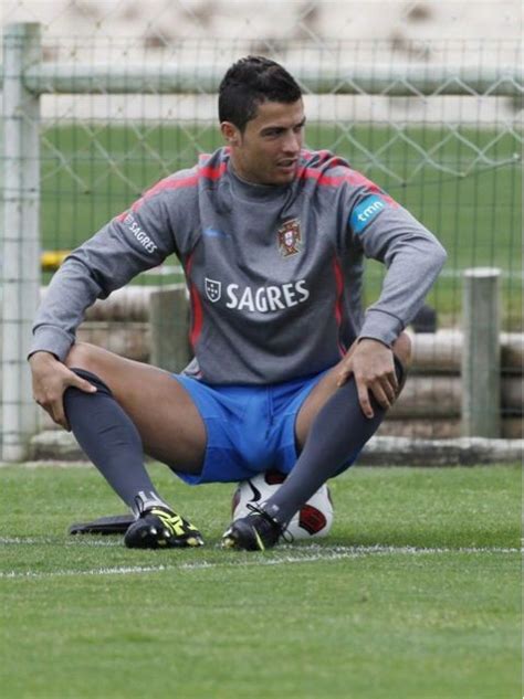 LOS FAMOSOS AL DESNUDO CRISTIANO RONALDO
