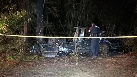 Autopilot No One Driving Tesla That Kills Two In Fiery Crash