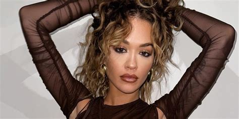 Rita Oras Topless Sauna Pic Will Have You Hot Under The Collar