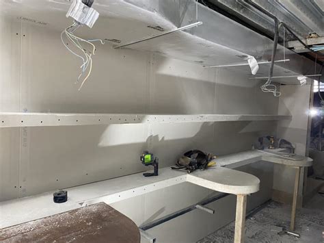 დასაქმება სამშენებლო სექტორში ბარსელონა Facebook