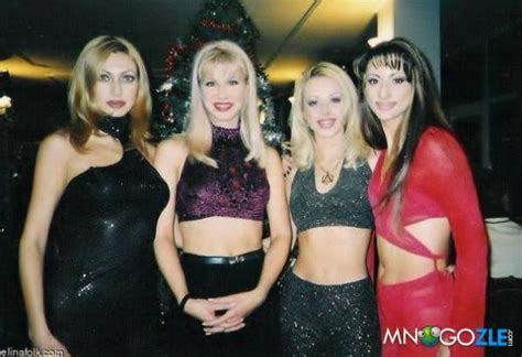 Дръзки и красиви Added A New Photo Дръзки и красиви