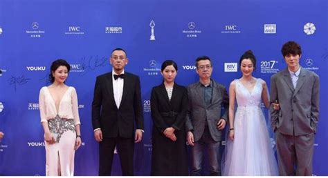 北京電影節閉幕，殷桃亮相北影節閉幕紅毯，白裙時尚范 每日頭條