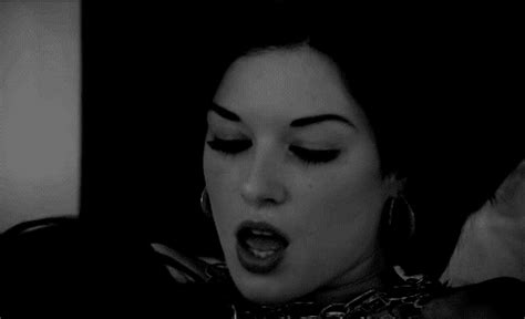 15 Tagged Wattpad Sex  Kiss Me Giphy Porn Profile Kinky 