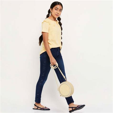 Shreya Janair Modeling Agency