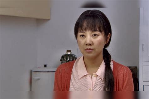 亲爱的：美女擅自为小伙签下手术同意书，她能负得起这个责任吗
