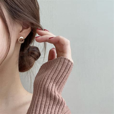 [1 1할인 당일출고 ] 볼드 타원 귀걸이 티탄침 귀걸이 에이블리