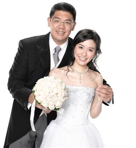 连胜文新文宣秀结婚照 称与妻子姻缘早注定 组图 搜狐滚动