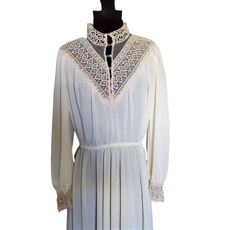 Vintage 70s Victorian Style Lace Neck Flutter Disco Dress Shop Thrilling