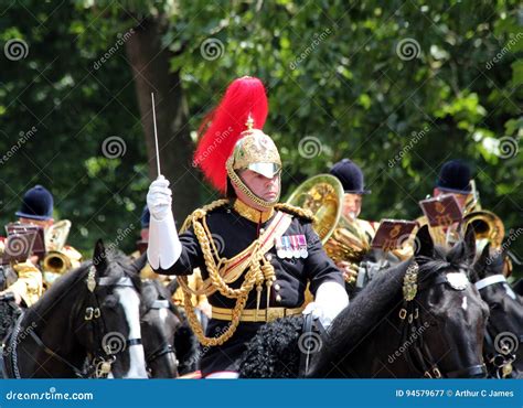 Sich Sammeln Die Farbe London 2017 England Redaktionelles Stockfotografie Bild Von Haushalt