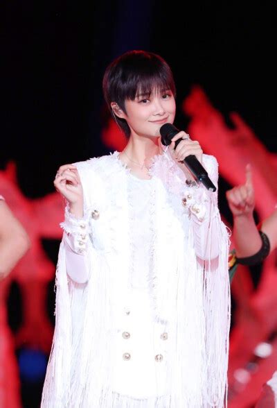 李宇春 高清图片堆糖美图壁纸兴趣社区
