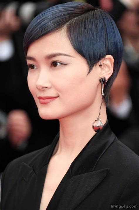 李宇春红毯黑丝袜有感觉吗（69） 图片 名腿网