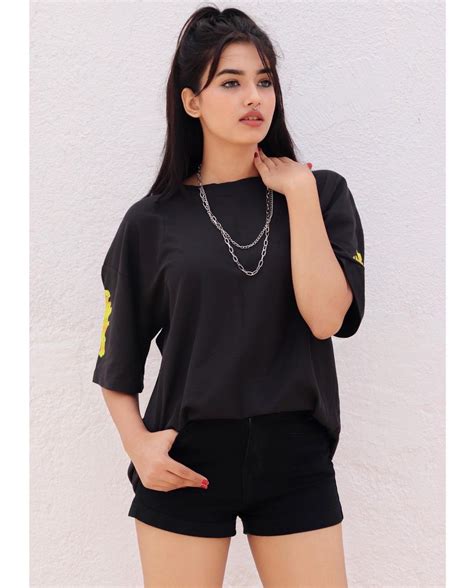 Vidhi Yadav The World S Hottest Influencer See Instagram Hot Photos