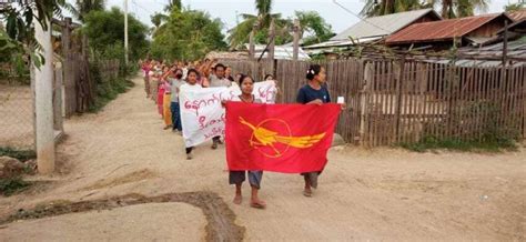 နောက်ပြန်မလှည့်ကြေး ဒီတော်လှန်ရေး လူထုသပိတ် စစ်ကြောင်းက စစ်အာဏာရှင် ချေမှုန်းရေး ချီတက် ဆန္ဒပ