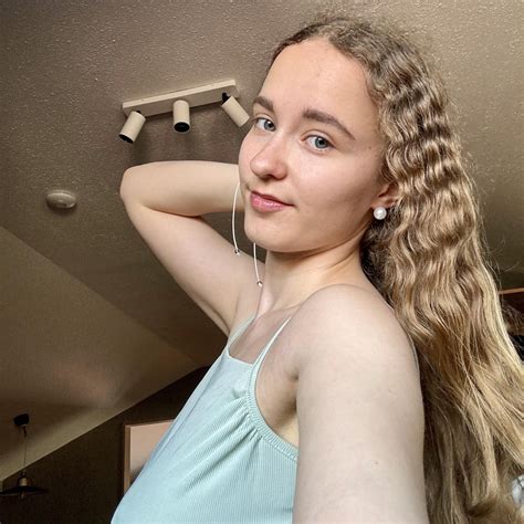 Oops Hii Flowina Paradise