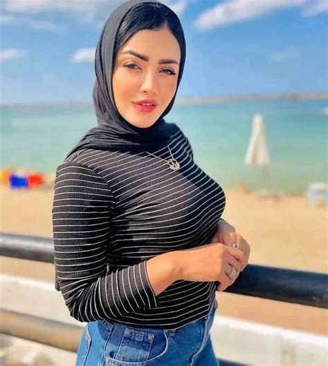 بنات محجبات