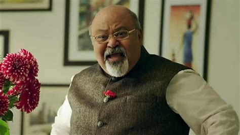 Saurabh Shukla Returns To Stage People News Zee News