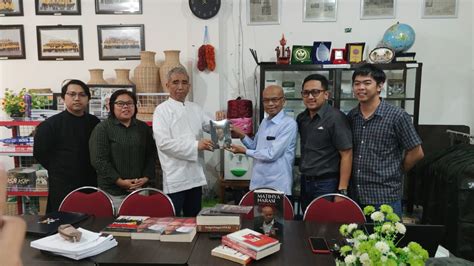 Kabar Duka Desmond Junaidi Mahesa Wakil Ketua Komisi Iii Dpr Ri