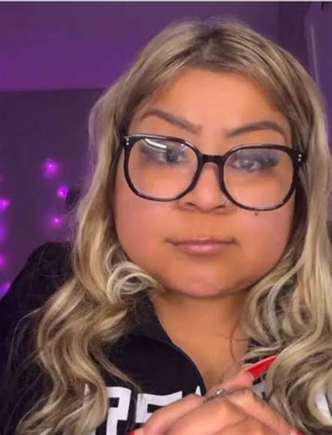 Who Is Ash Trevino Meet Tiktok Star New Knowledge Bio