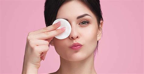 How To Remove Makeup Tips And Tricks To Boost Your Routine