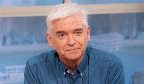 Holly Willoughby Issues Statement Following Phillip Schofields