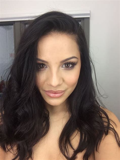 Lacey Banghard Durchgesickert 256 Fotos Teil 2 Nackte Berühmtheit
