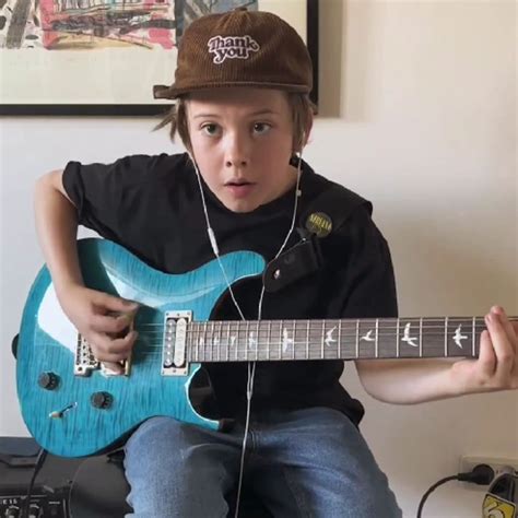 «Папа не разрешает Платон Шепелев похвастался музыкальным талантом Вокруг ТВ