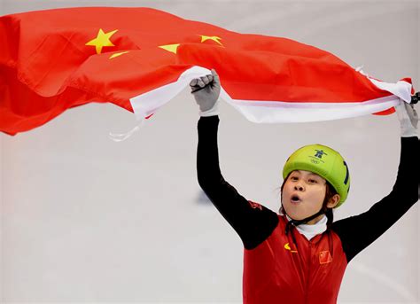 王濛解说上演单口相声，网友： 神一般的存在”