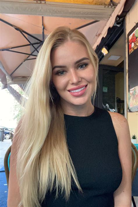 Cute Evgeniya 33 Yo From Alicante With Blonde Hair Id 394408 Ladadate