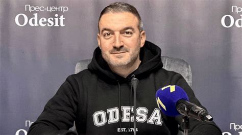 Голову Приморської райадміністрації Одеси Корольова затримали Читайте на Ukr Net