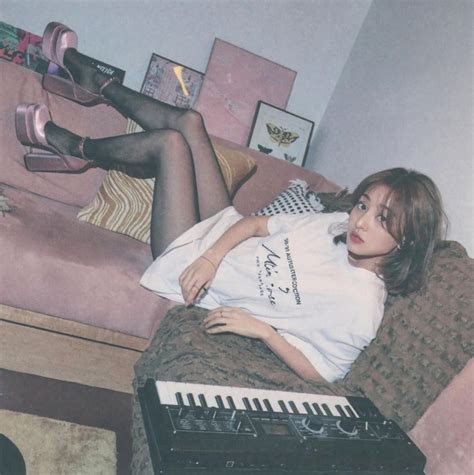 Jihyo R Kpoptights