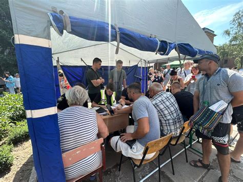 До поліції Кривого Рогу надійшло 165 повідомлень про пошкодження майна ...