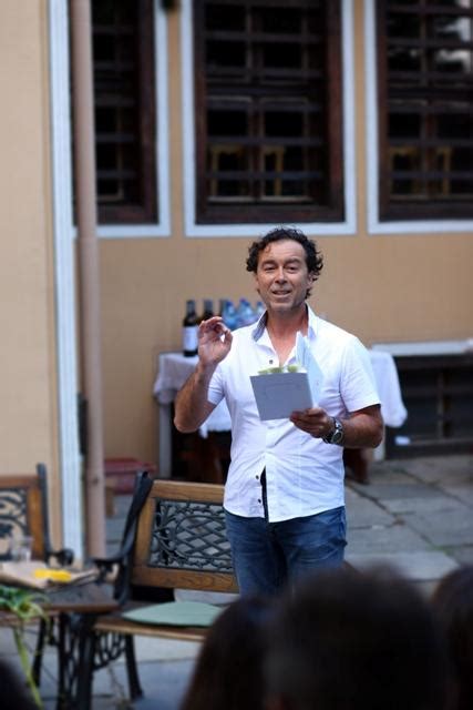 Кръстьо Раленков Портрет на художника като поет