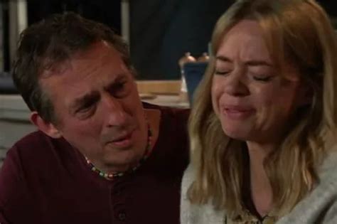 Itv Coronation Street Fans Work Out Spider Twist After Toyahs