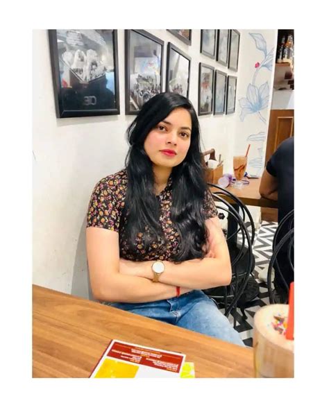 Ayushi Singh Dsp Biography In Hindi Two Hindi