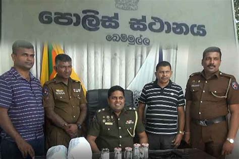 නිවාස කොල්ල කෑ අම්මයි පුතයි කොටුවෙයි