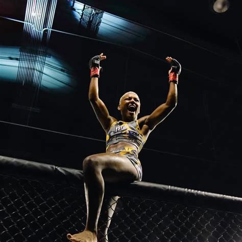Tinablack 🇧🇷 Tinablackmma • Instagram Photos And Videos