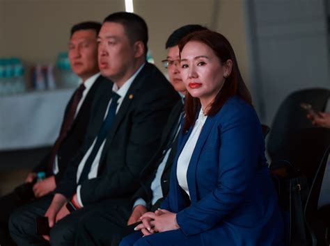 Улаанбаатар 176 уулзвар гарц авто замыг иж бүрэн камержуулж 10 төрлийн зөрчлийг Ai ашиглан