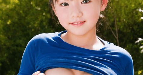 シャツたくし上げからの水着｜yohhaan