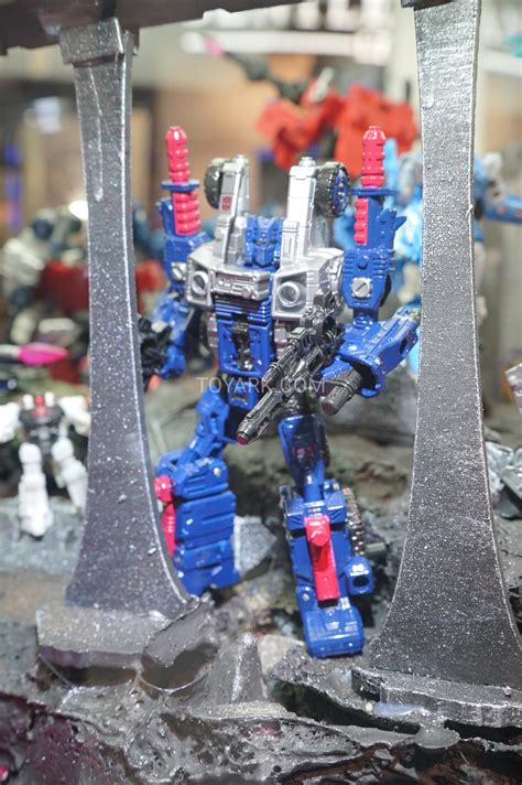 Transformers War For Cybertron Siege Deluxe Cog Extra Images
