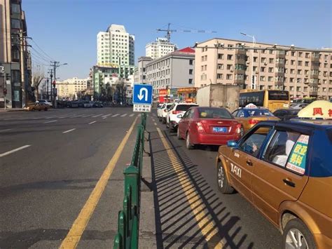 这个路口“红灯时掉头”禁止左转，小心挨罚！搜狐汽车搜狐网