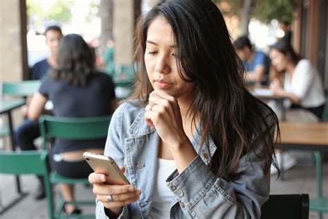 Swipe Left Or Swipe Right The Modern Approach To Online Dating