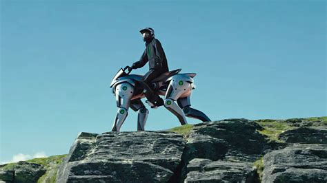 Kawasakinin Gelecek Konsepti Sürülebilir Robot At Corleo [video]