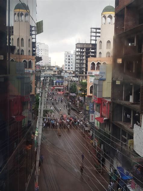 বৈষম্যবিরোধী ছাত্র আন্দোলন কুমিল্লা ভিক্টোরিয়া সরকারি কলেজ কুমিল্লা হামলা হচ্ছে গুলাগুলি