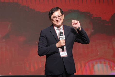 老鵝日報 擔憂台灣停滯在辯論「核能、綠能」 童子賢：搞到台灣ai優勢變弱勢