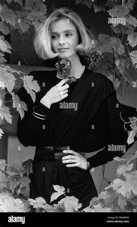 Maryam D Abo Actress September Mirrorpix Stock Photo Alamy