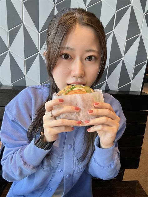 花谷麻妃official On Twitter 20歳ラストバーガー🍔