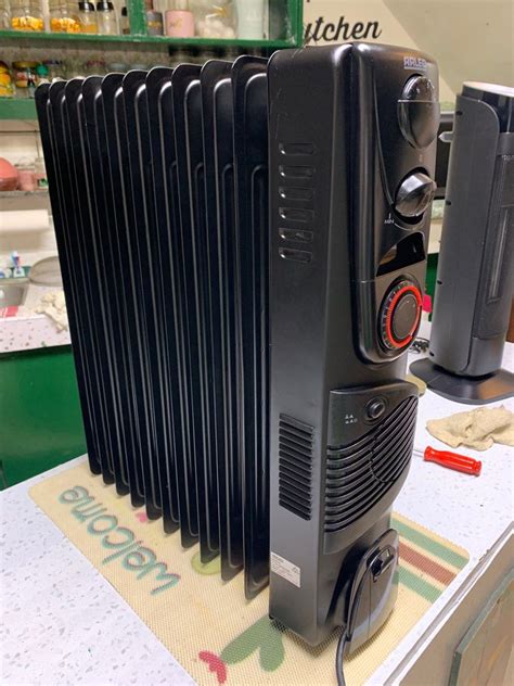 Arlec 11 Fins Column Oil Heater 220volts Tv And Home Appliances Air Conditioning And Heating On