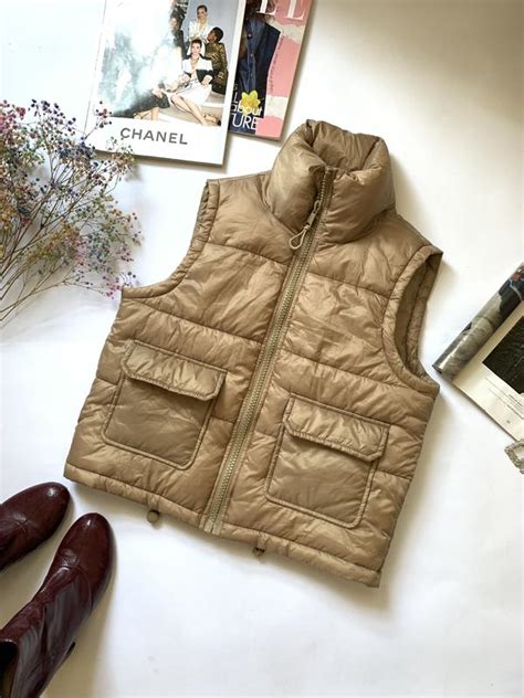 Жилет — ціна 400 грн у каталозі Жилетки Купити жіночі речі за доступною ціною на Шафі Україна