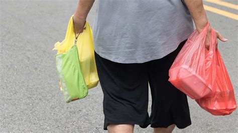 Governor Andrew Cuomo Introduces Bill Banning Single Use Plastic Bags