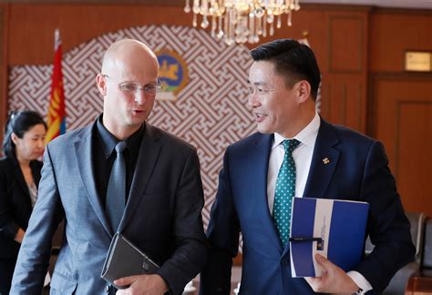 НҮБ ын хүүхдийн сангийн суурин төлөөлөгчидтэй уулзлаа